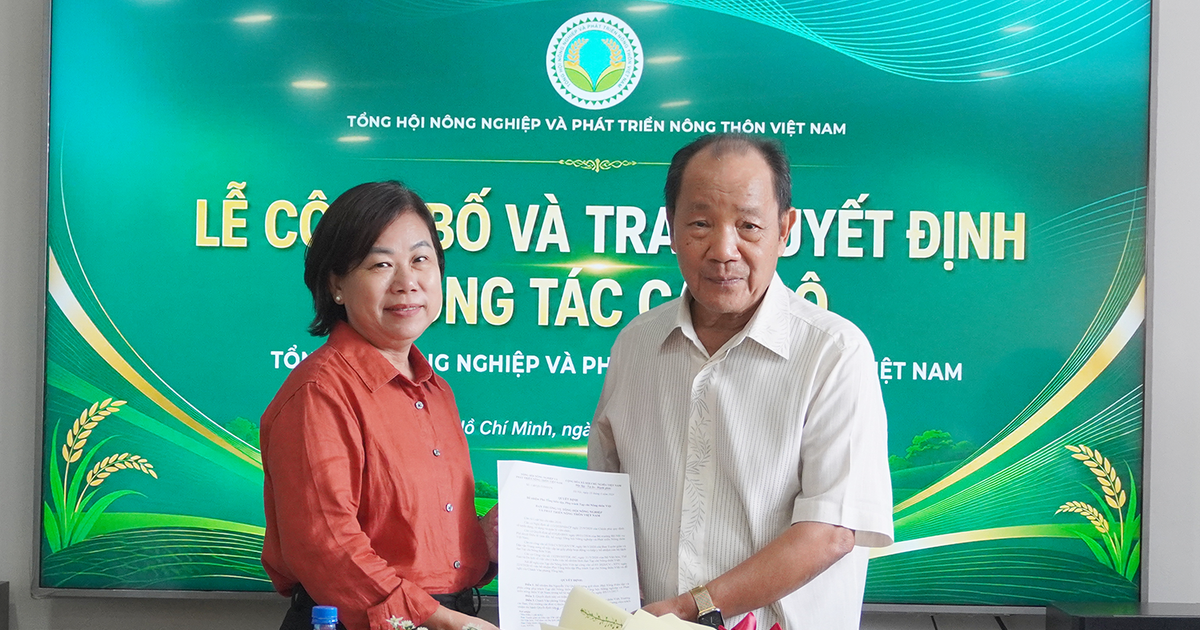 Bà Nguyễn Thị Quốc Hương phụ trách Tạp chí Nông thôn Việt